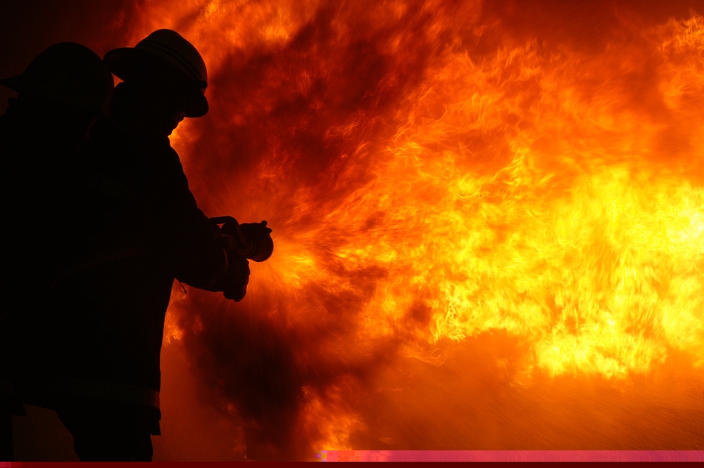 Un cetăţean columbian a provocat incendii în Polonia și Cehia, acționând în numele serviciilor ...